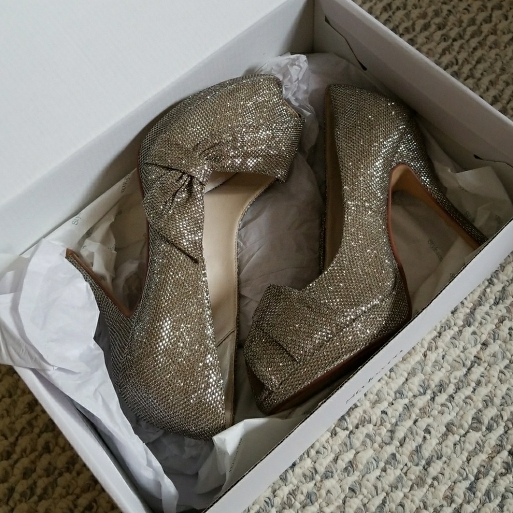 Dull Gold Heels - Gem